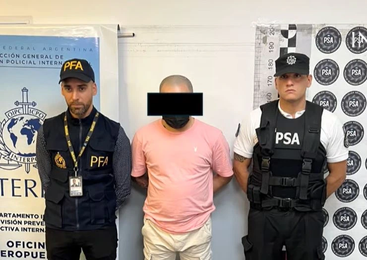 Насанд хүрээгүй хүүхэд хүчиндсэн хэрэгт холбогдсон этгээдийг Аргентинаас баривчилжээ